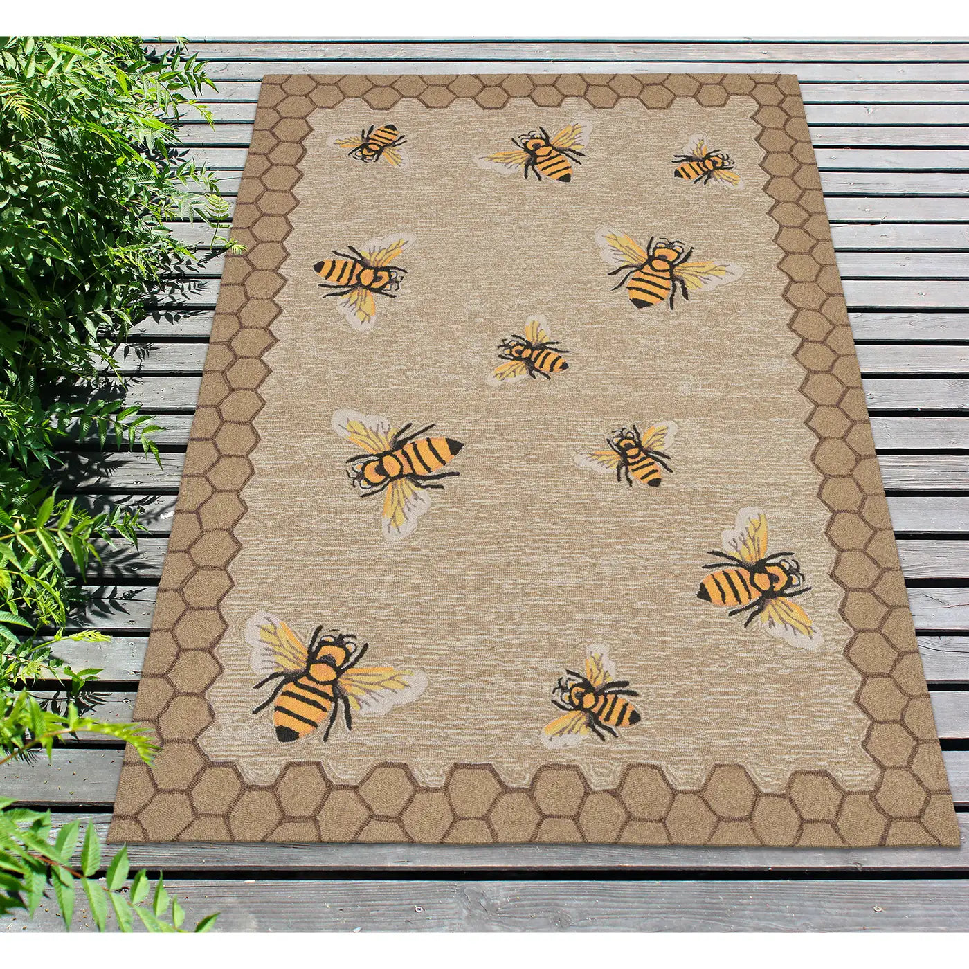 Liona Manne Frontporch Honeycomb Bee Indoor/Outdoor Rug - Natural ...